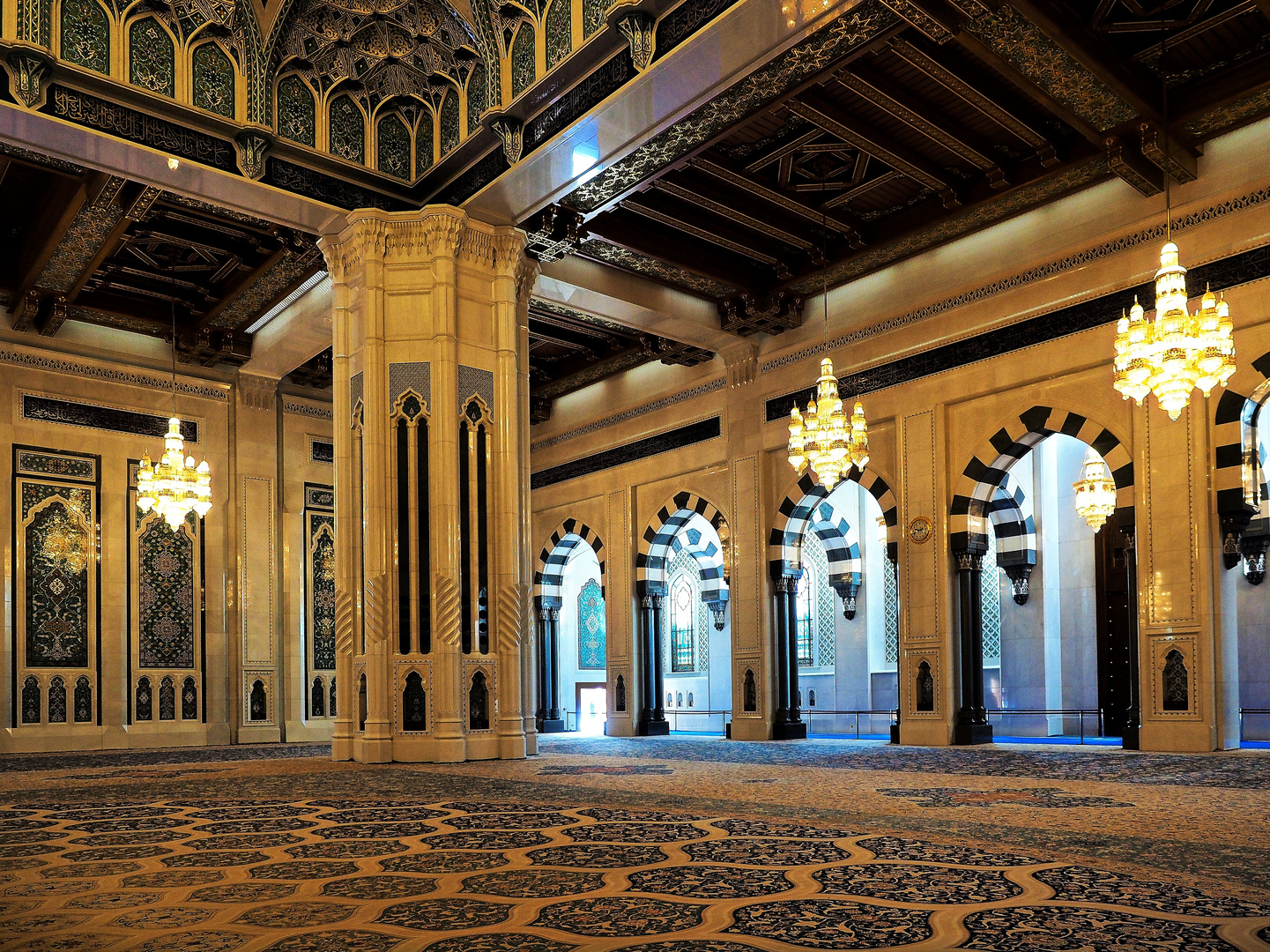 In der neuen Moschee, Muscat Foto & Bild | city, moschee, architektur ...