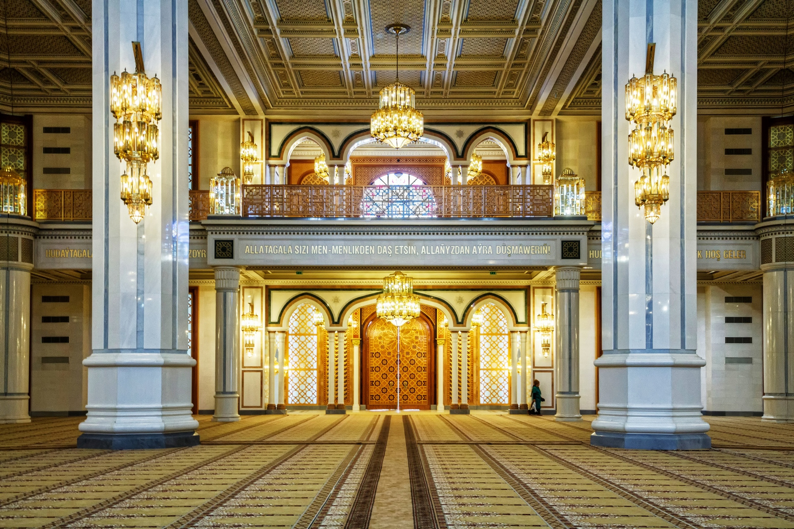 In der Turkmenbashi-Moschee... Foto & Bild | architektur, asia, central ...