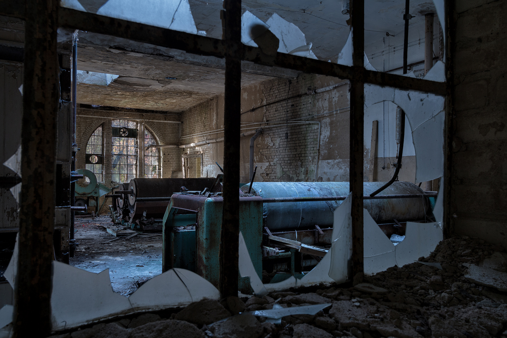 in die Mangel genommen... Foto & Bild | marode, alt, fenster Bilder auf ...