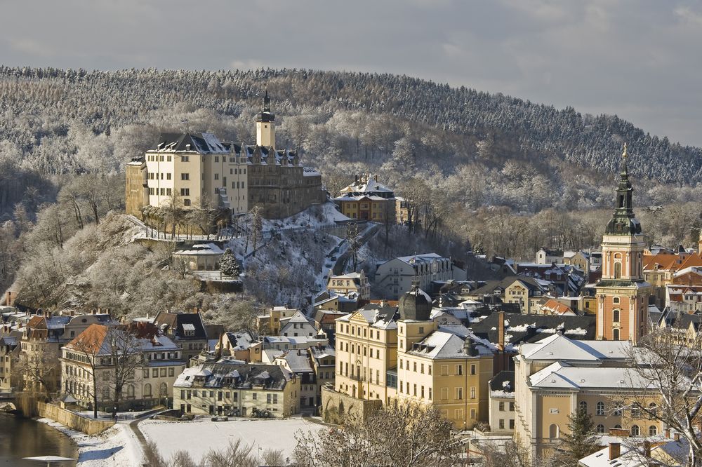 in Greiz schneit`s Foto & Bild | jahreszeiten, winter, natur Bilder auf ...