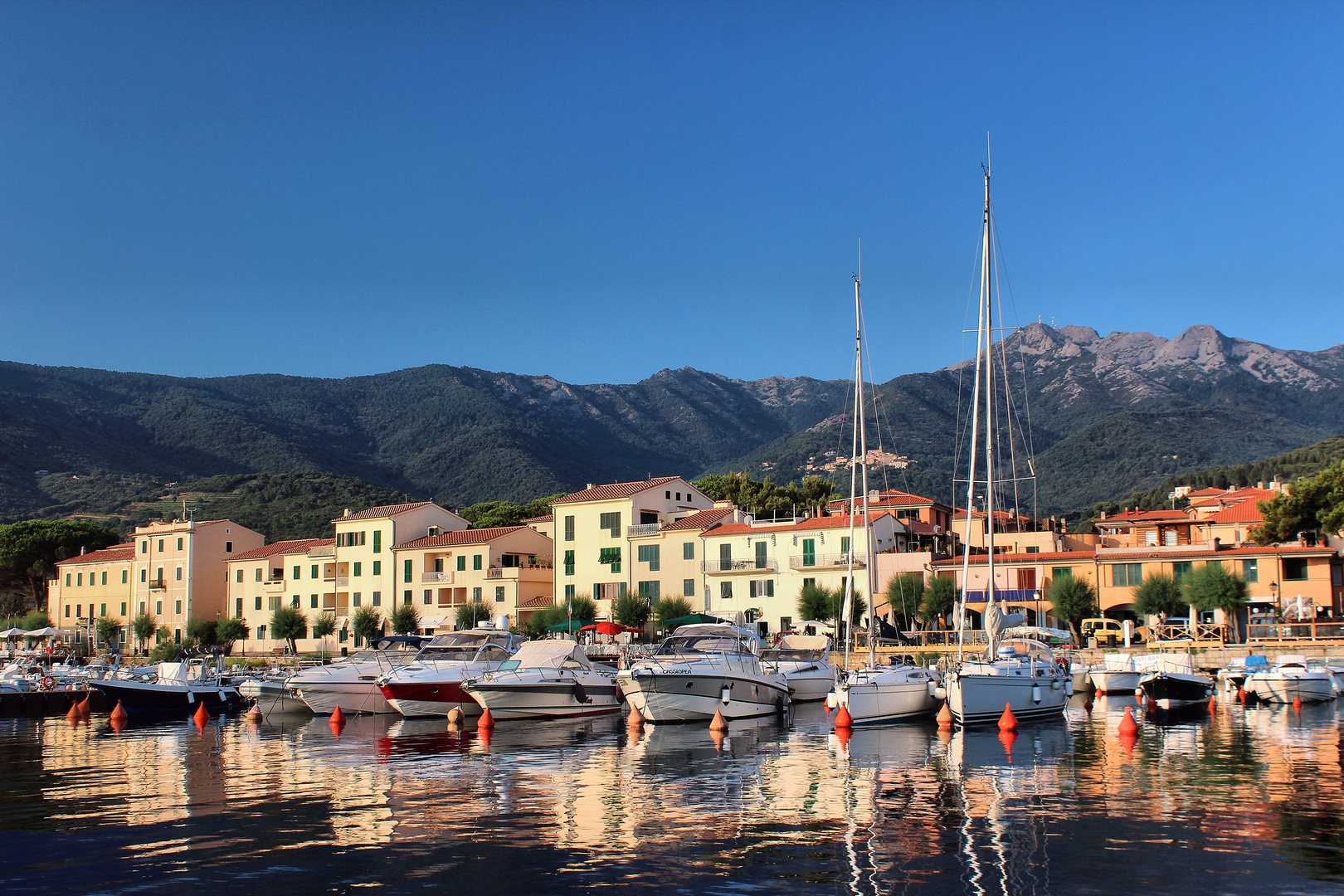 In Reih und Glied Foto & Bild | europe, italy, vatican city, s marino ...