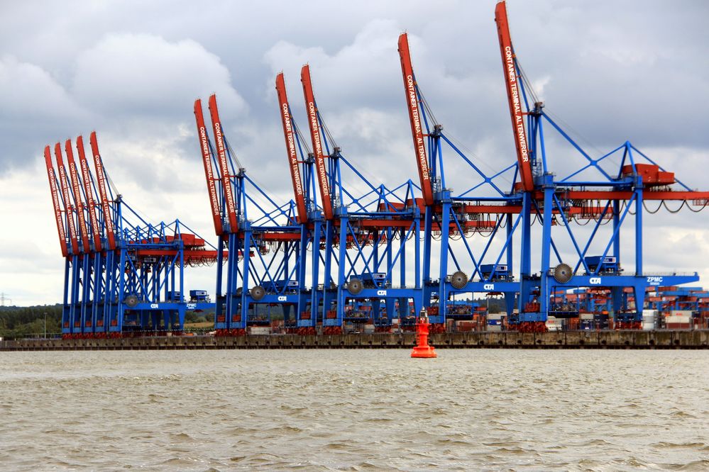 in Reih und Glied Foto & Bild | industrie und technik, technik-details ...