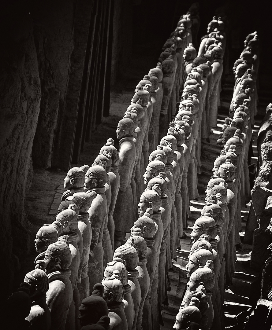 in Reih und Glied Foto & Bild | architektur, reportage dokumentation ...