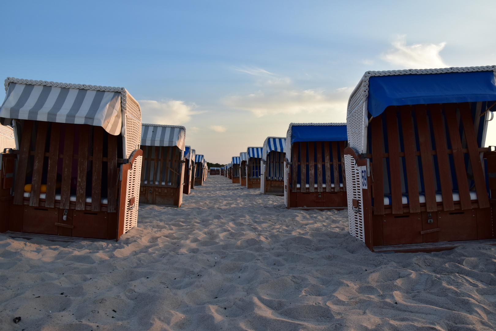 In Reih und Glied Foto & Bild | himmel, ostsee, natur Bilder auf ...