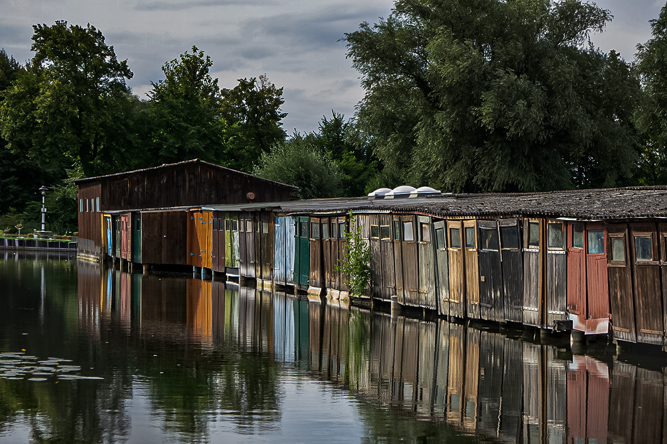 in Reih und Glied Foto & Bild | architektur, projekte, profanbauten ...