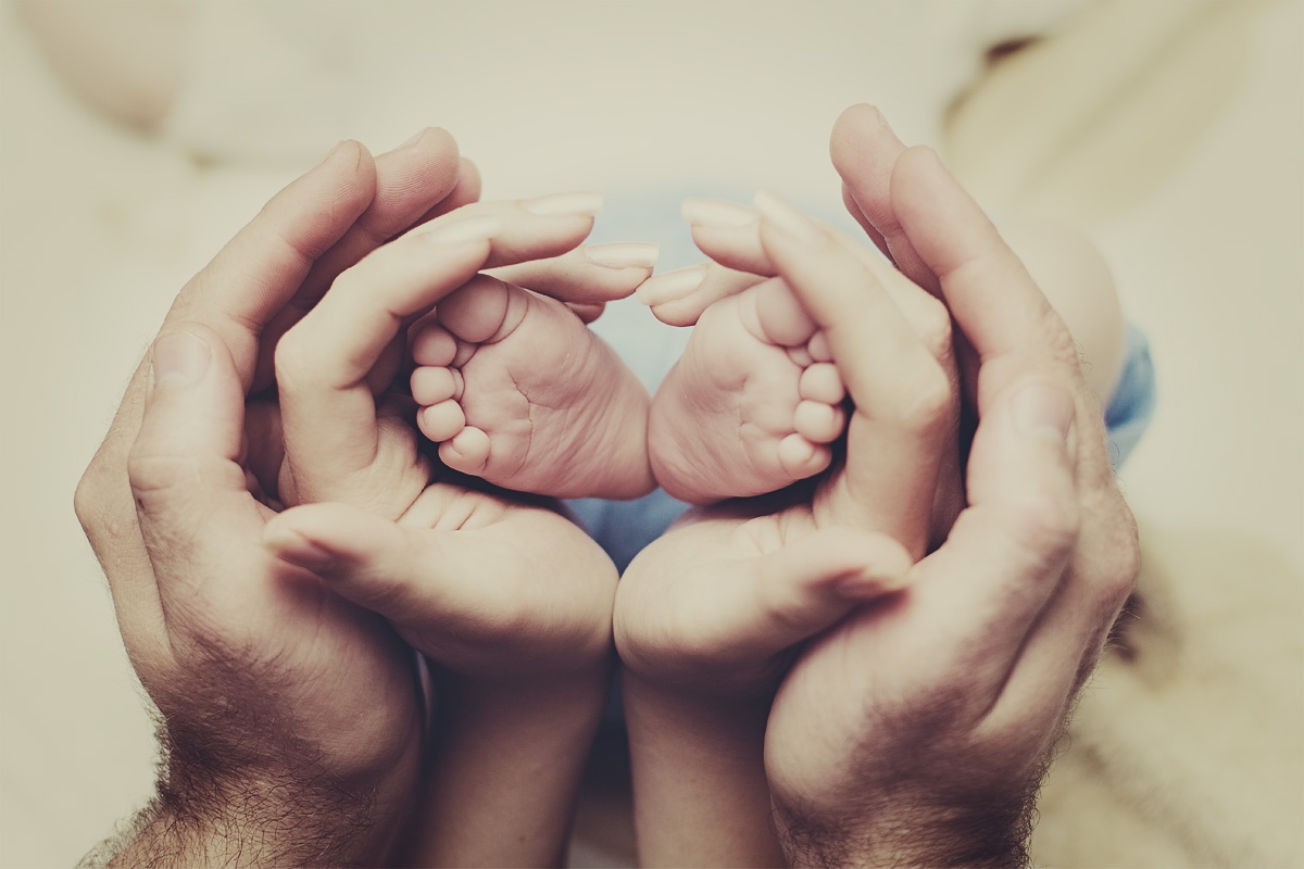 In safe hands Foto & Bild | kinder, babies, menschen Bilder auf ...