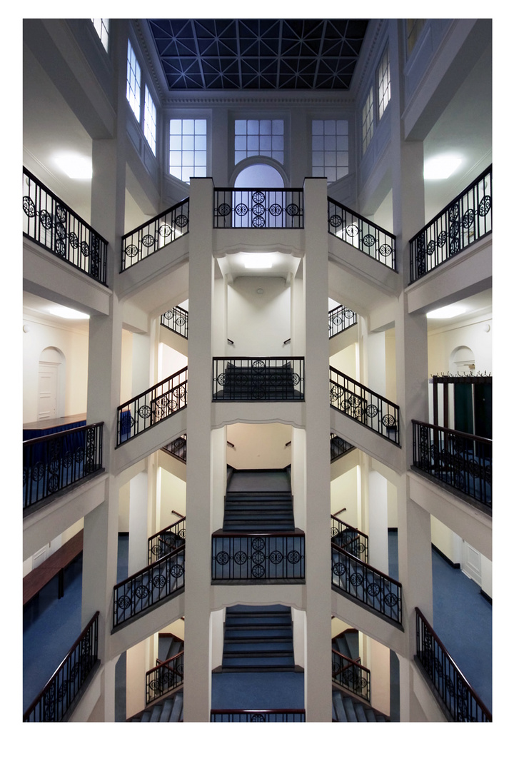 Indoor-Bridges Foto & Bild | architektur, treppen und treppenhäuser ...