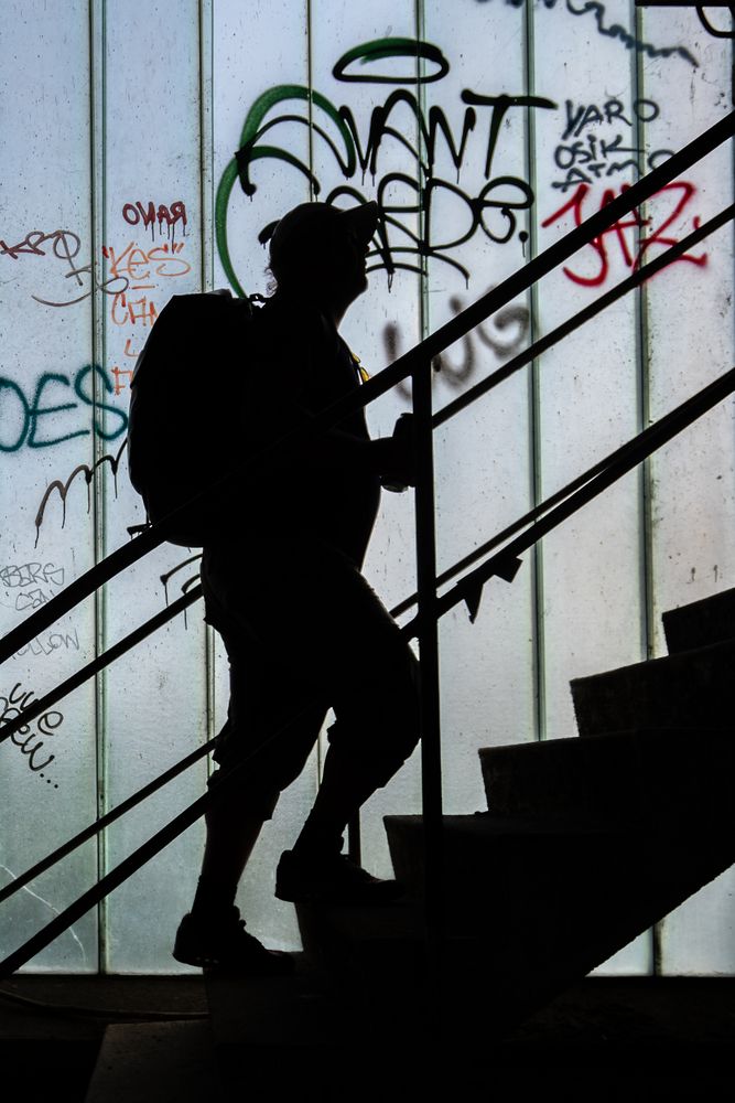 Industial Stair Walk Foto & Bild | streetfotografie mit menschen, street: spontane portraits ...