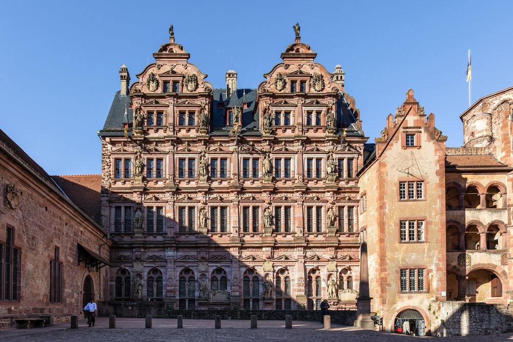 Innenhof mit Friedrichsbau - Schloss Heidelberg Foto & Bild | schloss, burg, architektur Bilder ...