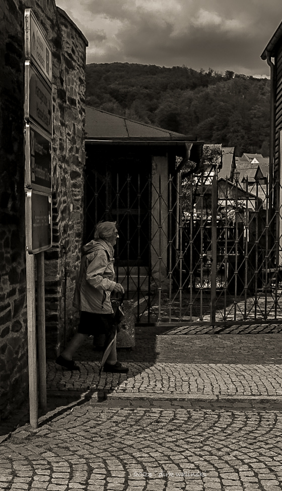 Ins Licht Foto & Bild | streetfotografie mit menschen, street: spontane portraits, street Bilder ...