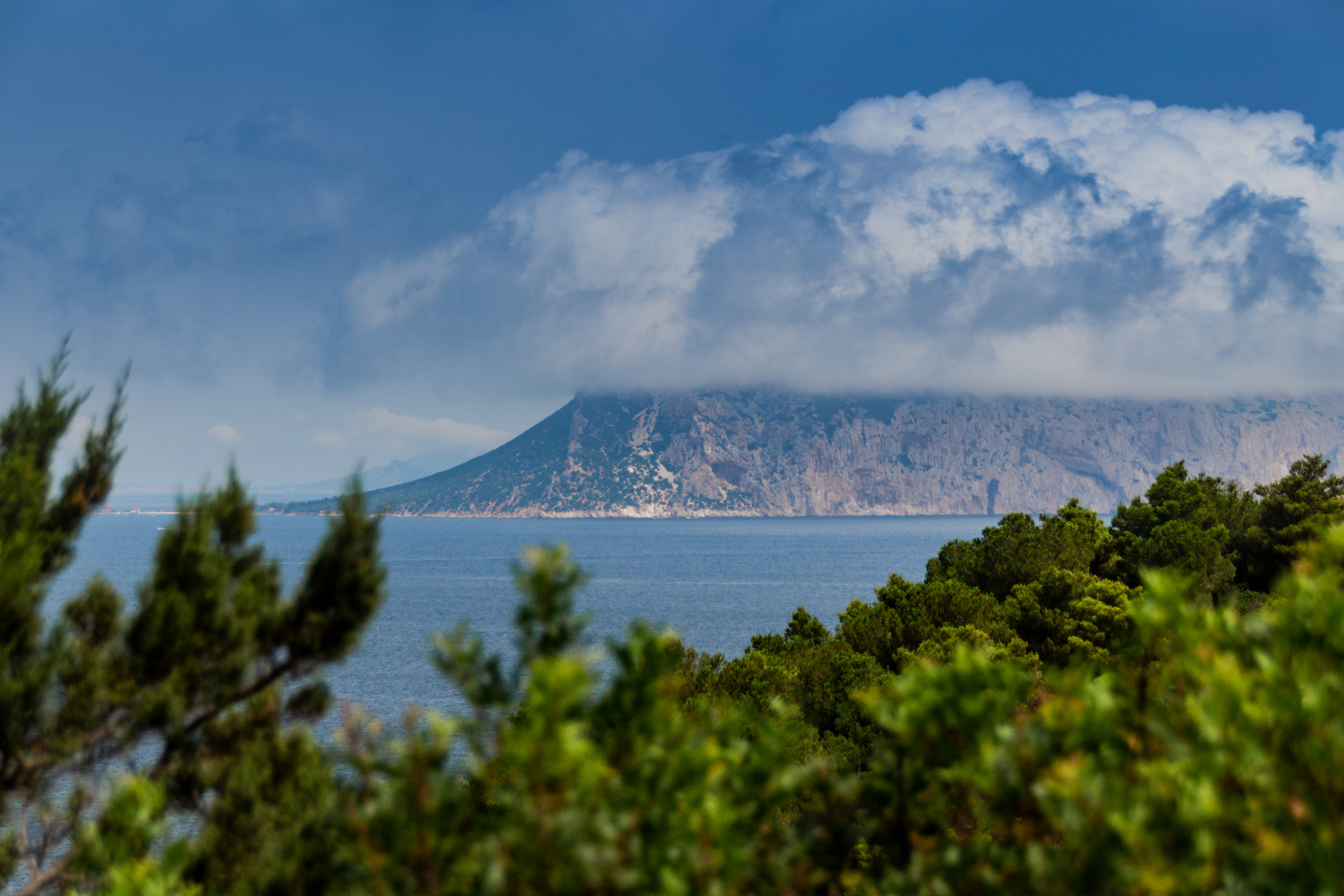 Insel Molara Foto & Bild | landschaft, berge, landschaft und natur ...