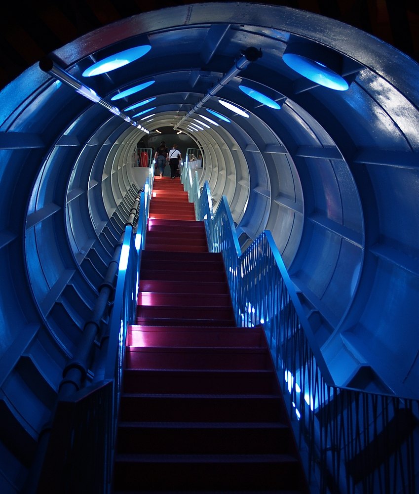 Inside Atomium Foto & Bild | europe, benelux, belgium Bilder auf ...