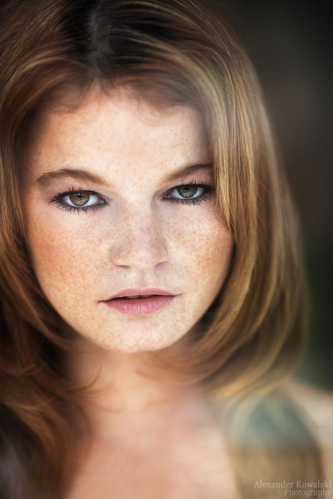 Intense Foto & Bild | portrait, portrait frauen, indoor Bilder auf fotocommunity