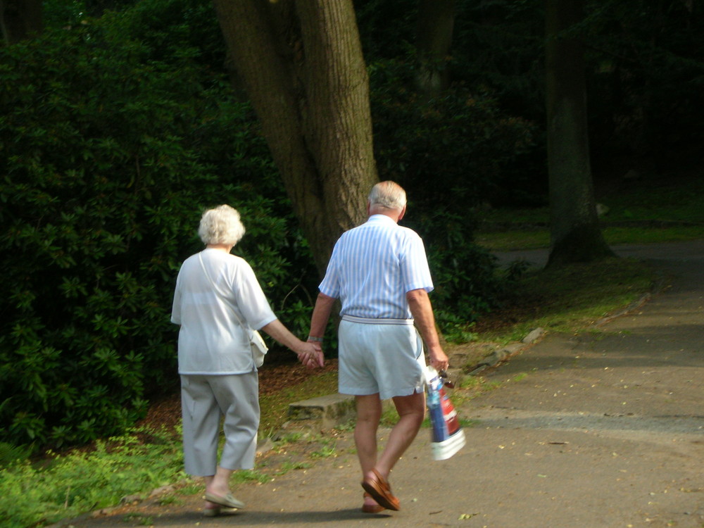 Invecchiare insieme Foto % Immagini| essere anziani, persone Foto su ...