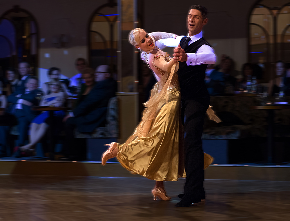 Isabell Edvardsson und Markus Weiss beim Slow Waltz Foto & Bild | sport ...