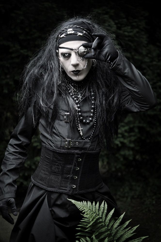 Isolation ... Foto & Bild | mystik,gothic, gothic-portraits, szene ...