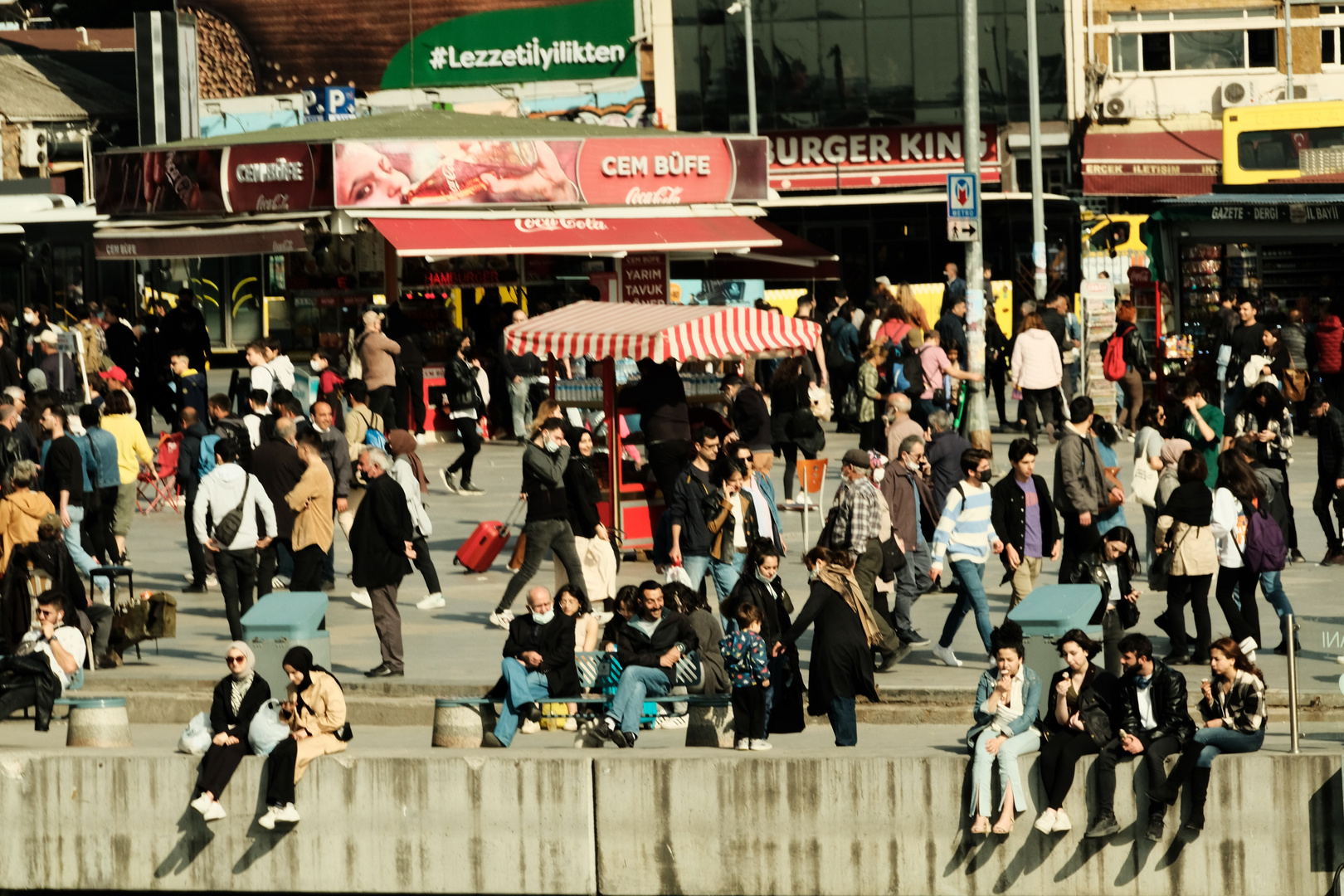 Istanbul Streetlife April 2022 Foto & Bild | portrait, stadt, menschen ...