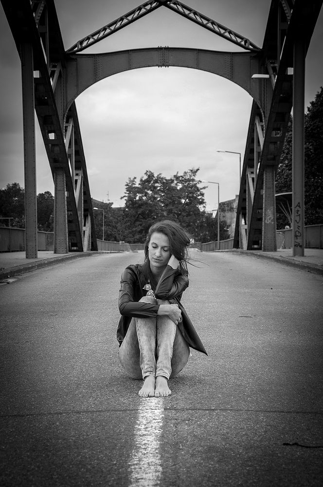 i-ve-been-waiting-for-this-moment-foto-bild-julia-j-bw-outdoor
