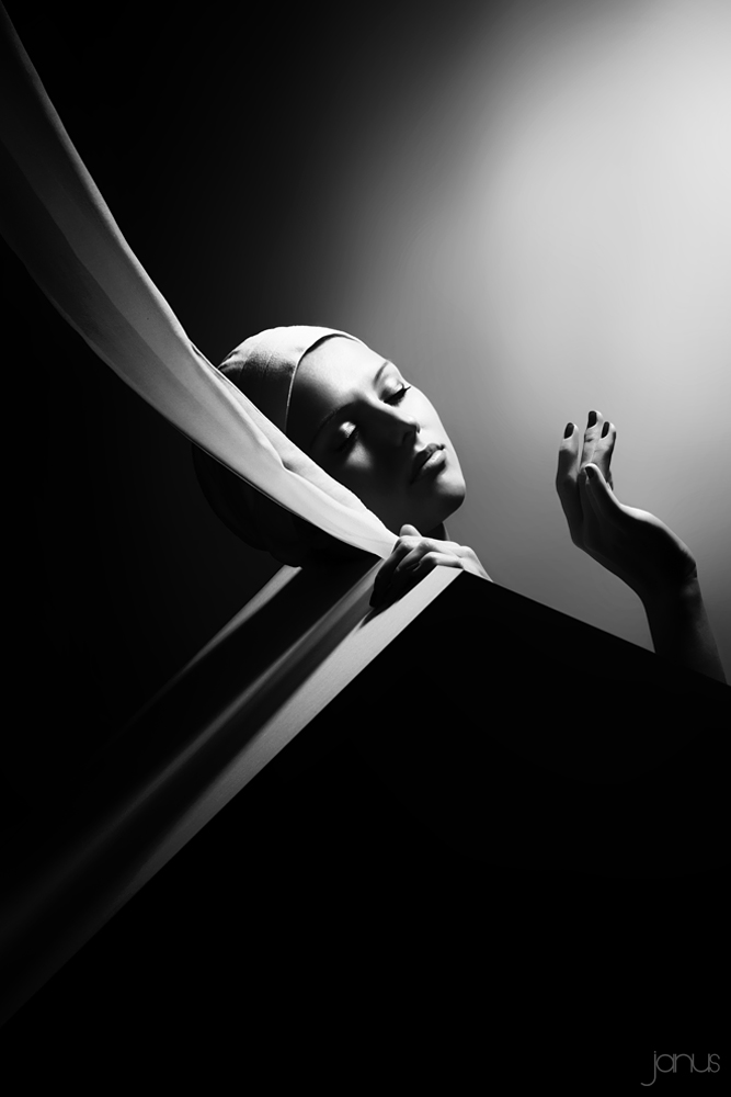 Janus-19 Foto & Bild | portrait, portrait frauen, studio Bilder auf ...