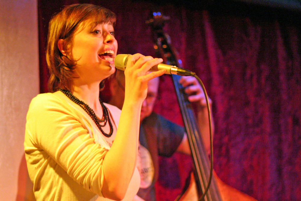 Jazz in Stuttgart KISTE: Sängerin Isabel Meisel Foto & Bild | kunstfotografie & kultur, musik ...