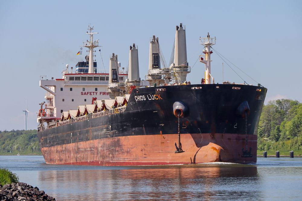 …jeden Tag ein Bulker im …. Foto & Bild | outdoor, wasser, landschaft ...