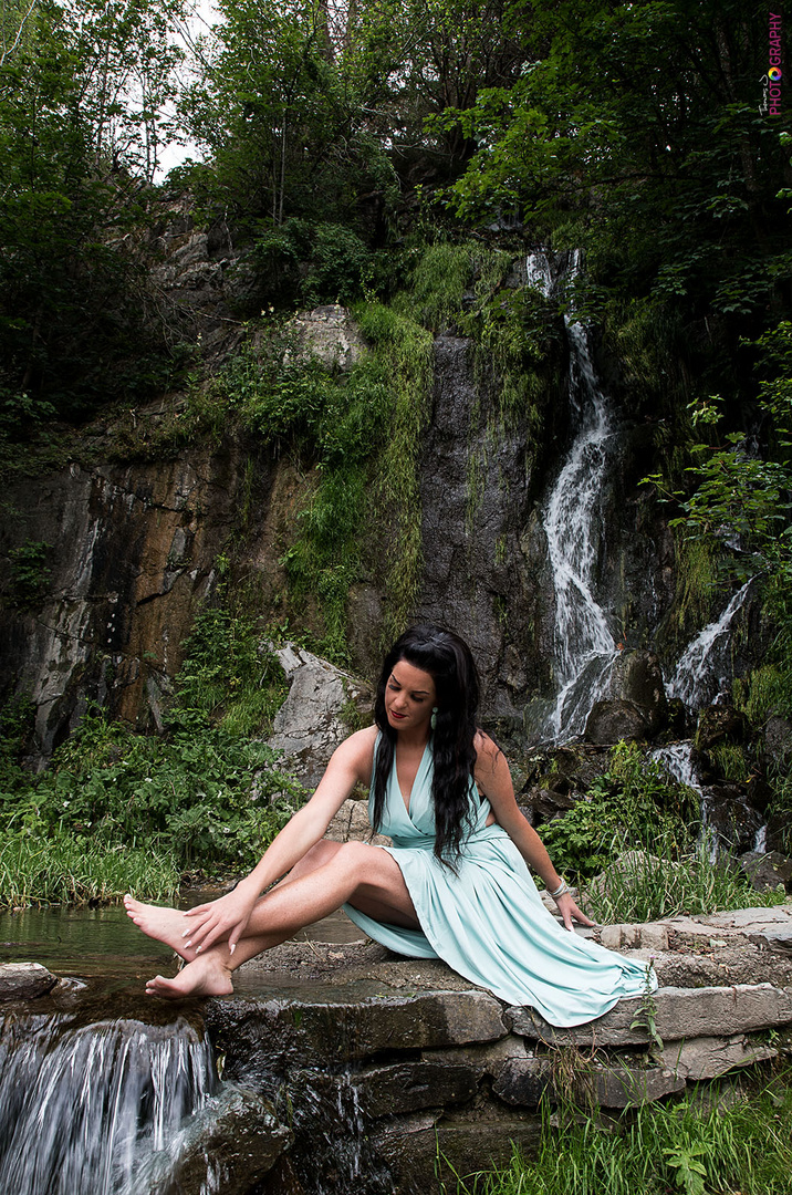 Jessi am Königshütter Wasserfall IV Foto & Bild | portrait, portrait ...