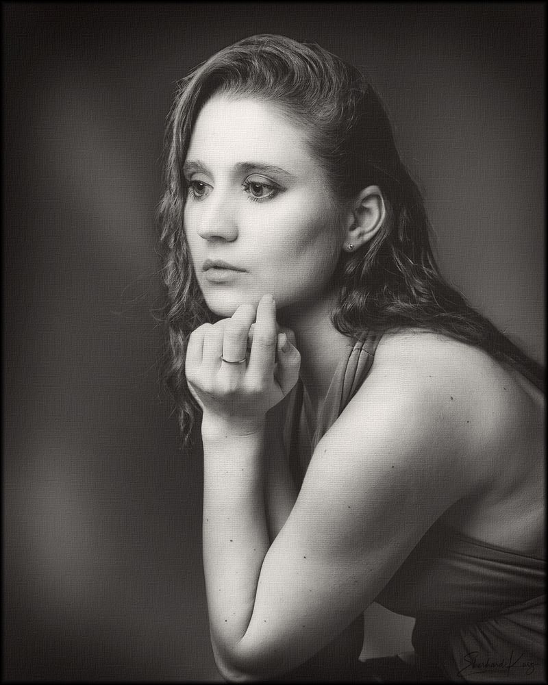 Jessica - Nachdenklich Foto & Bild | portrait, portrait frauen, studio Bilder auf fotocommunity