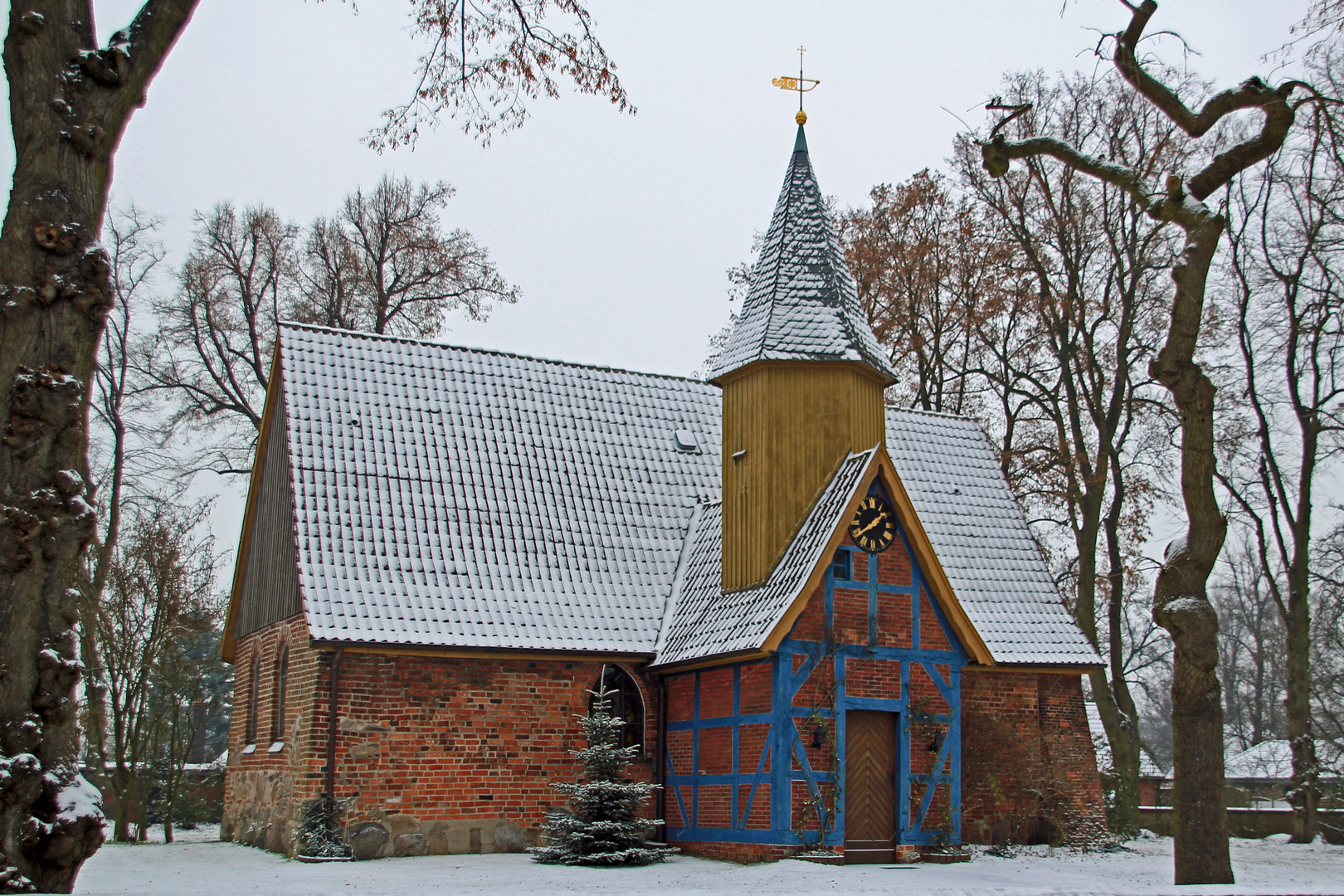 Johanneskapelle in Adendorf Foto & Bild | world, winter, schnee Bilder ...