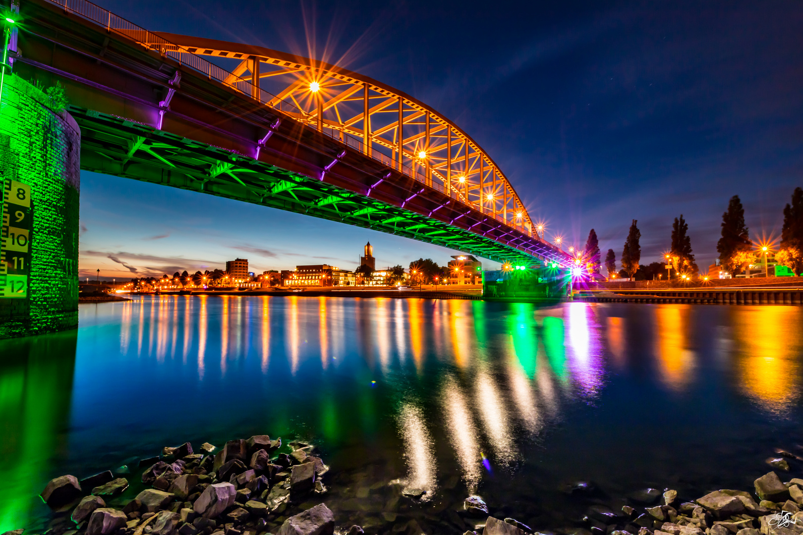 John Frost Bridge by Night Arnhem Foto & Bild | architektur ...