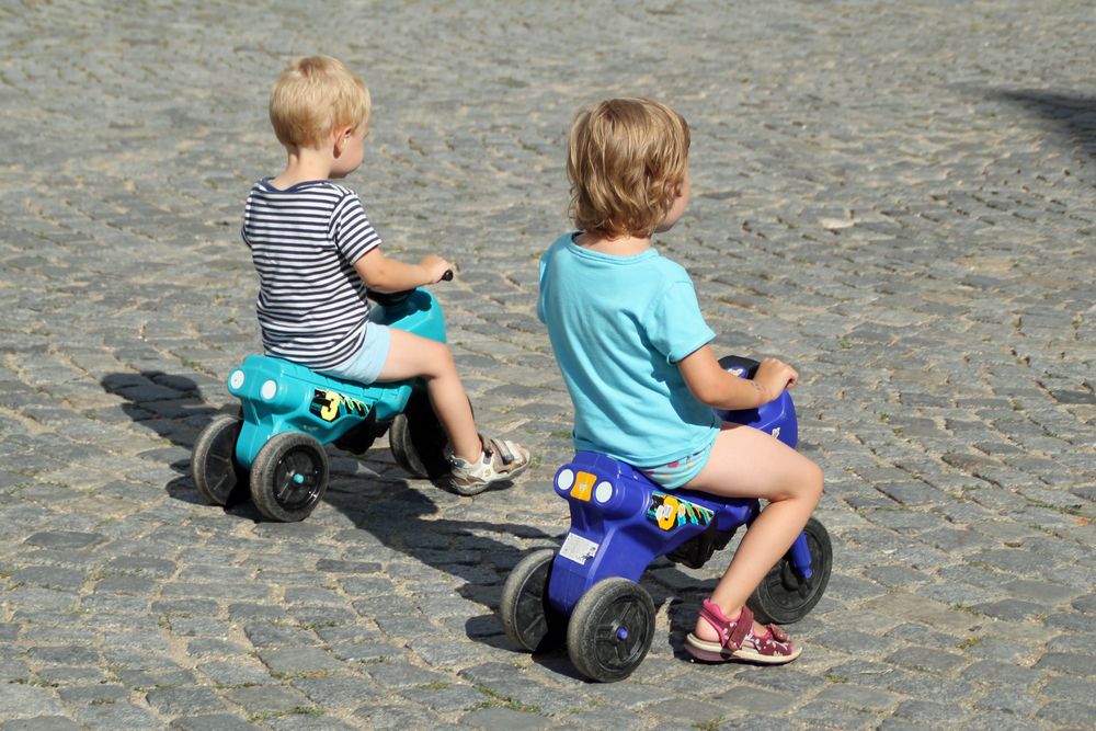 Jüngste Verkehrsteilnehmer Foto & Bild | kinder, kinder ab 2, menschen ...