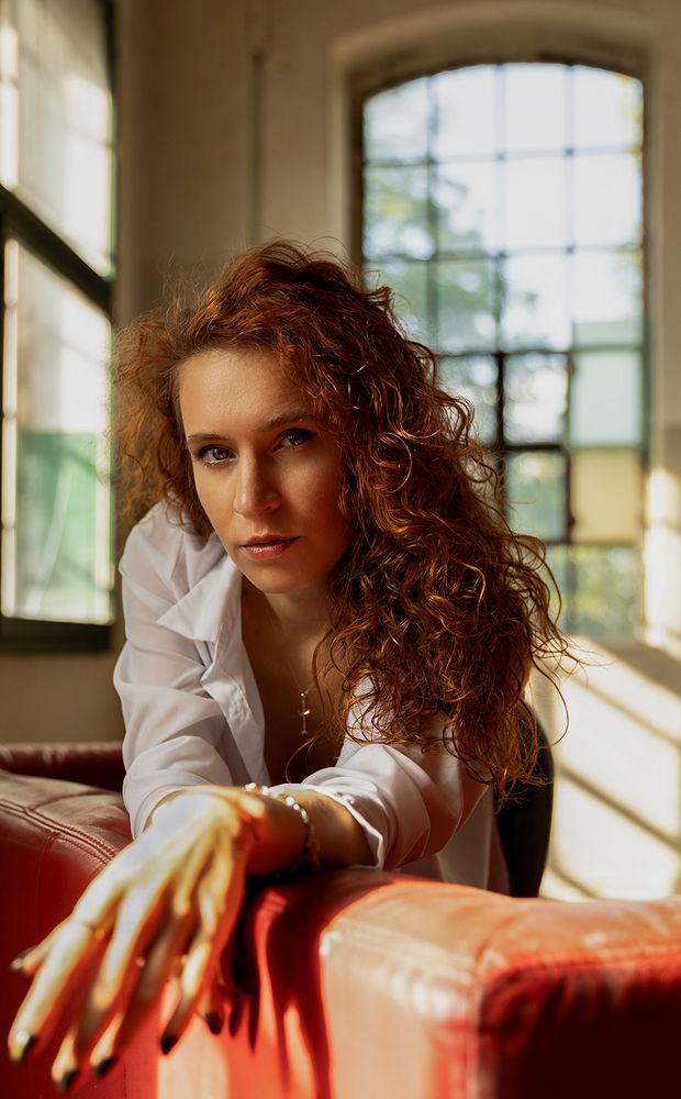 Julia Foto & Bild | portrait, portrait frauen, indoor Bilder auf fotocommunity