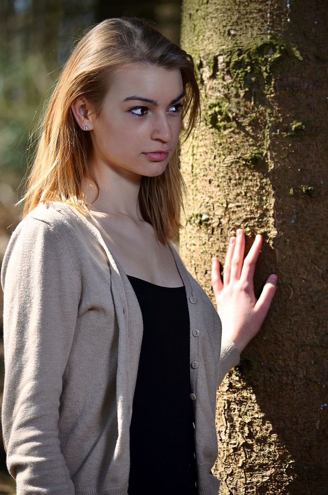 Julia im Wald Foto & Bild | portrait, portrait frauen, outdoor Bilder auf fotocommunity