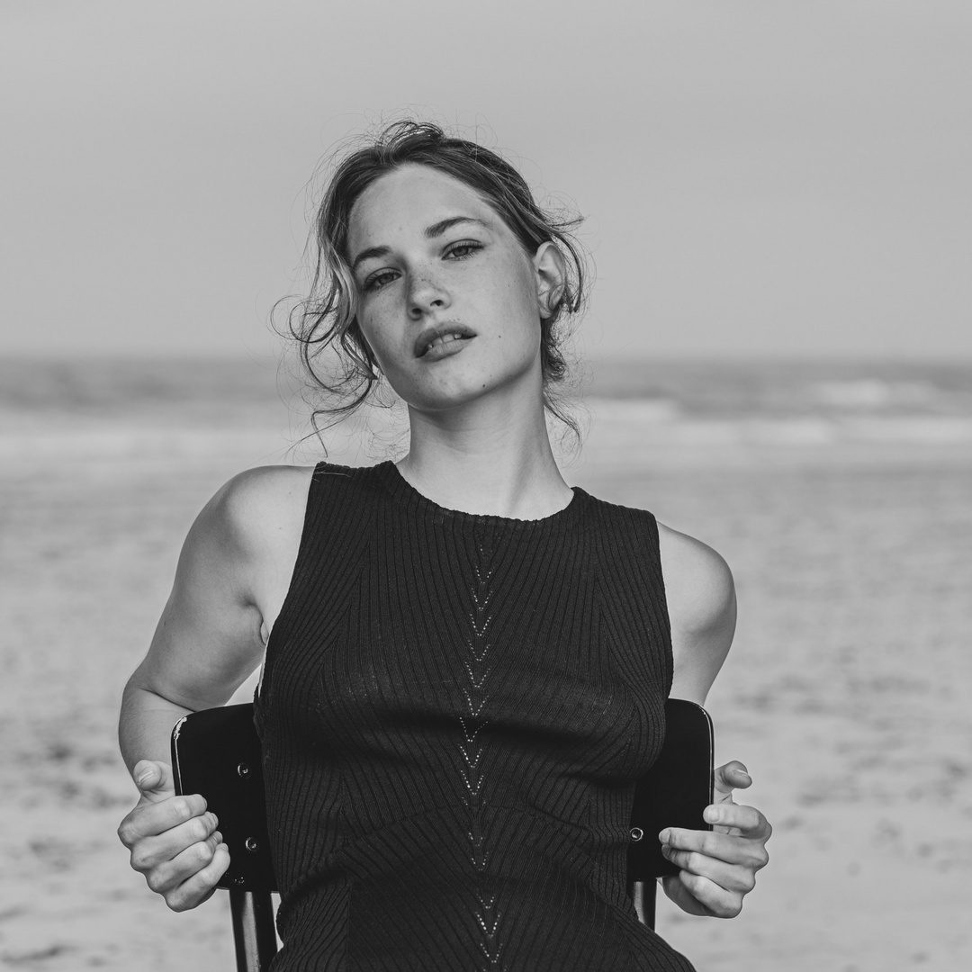 July Morning Foto & Bild | erwachsene menschen, portrait, fotokunst ...