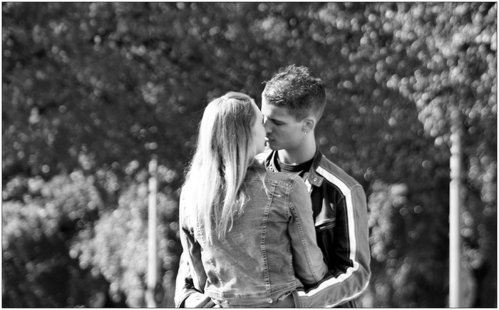 Junge Liebe... Foto & Bild | streetfotografie mit menschen, menschen Bilder auf fotocommunity