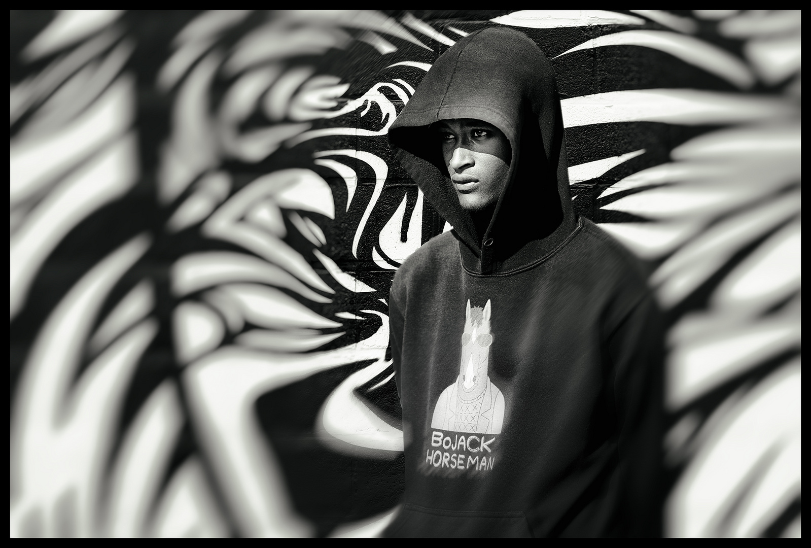 Junger Mann im Graffiti Muster Foto & Bild | kunstfotografie & kultur ...