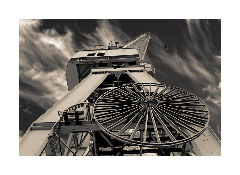 Kaikran im hamburger Freihafen Foto & Bild | industrie und technik ...