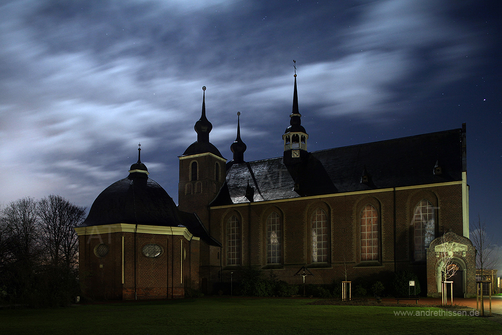 Kamp-Lintfort - Kloster Kamp Foto & Bild | architektur, architektur bei nacht, kirchen, burgen ...
