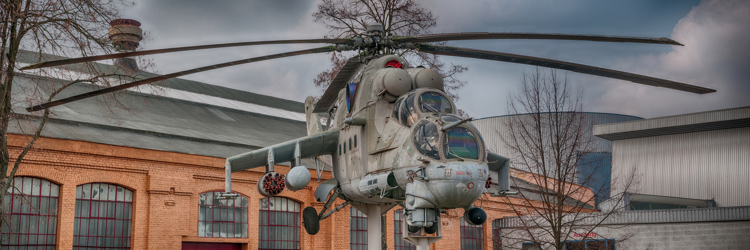 Kampfhubschrauber Mil Mi-24 Foto & Bild | luftfahrt, hubschrauber ...