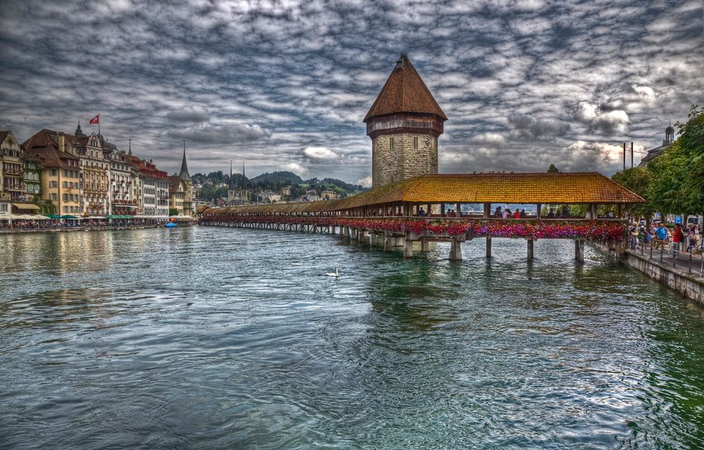 Kapellbrücke Foto & Bild | architektur, stadtlandschaft, historisches ...