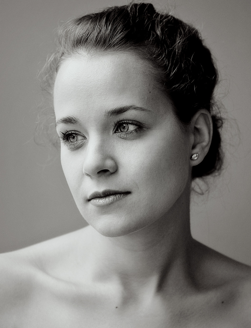 Katalin Foto & Bild | indoor, sw, portrait Bilder auf fotocommunity