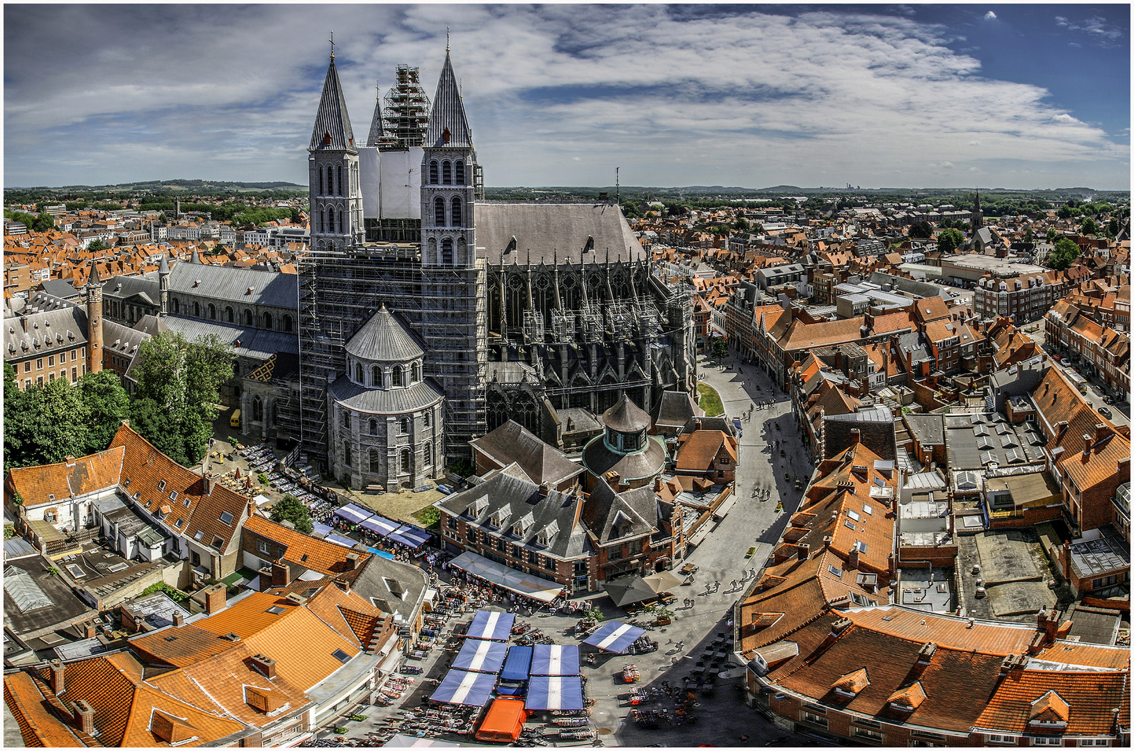 ~ Kathedrale von Tournai ~ Foto & Bild | world, wolken, himmel Bilder ...