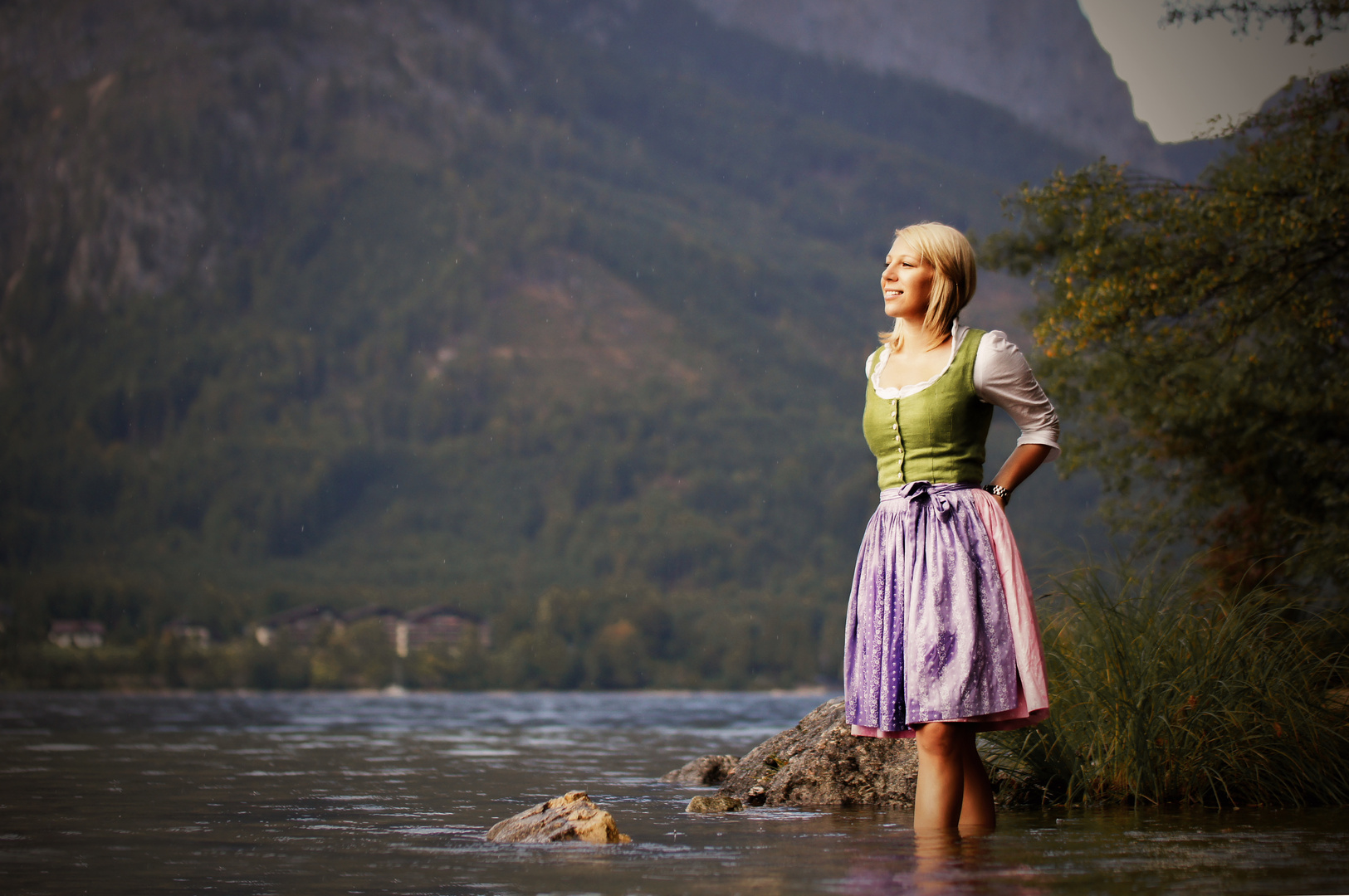 *keep calm and wear dirndl* Foto & Bild | portrait, portrait frauen, summer Bilder auf fotocommunity