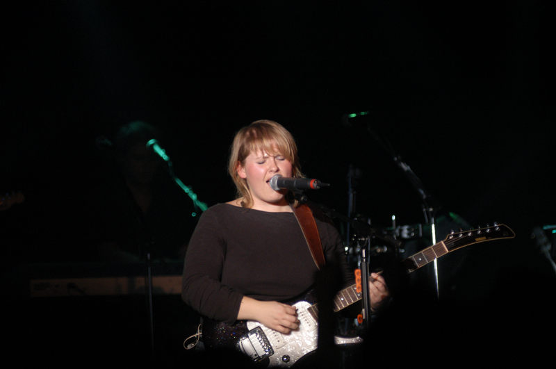 Kelly Family im Innsbrucker Hafen Foto & Bild | erwachsene menschen ...