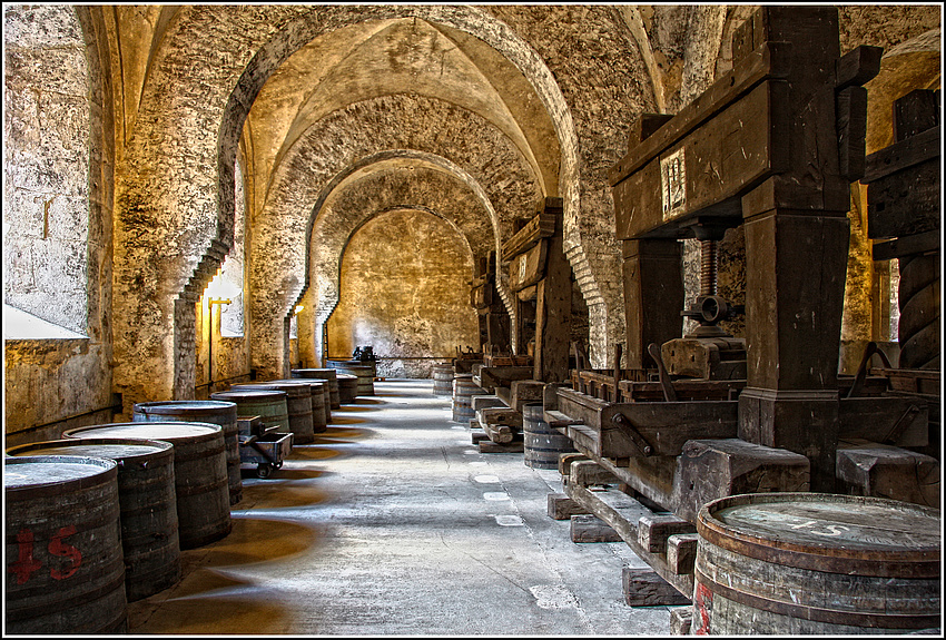 Kelter Kloster Eberbach Foto & Bild | deutschland, europe, hessen ...