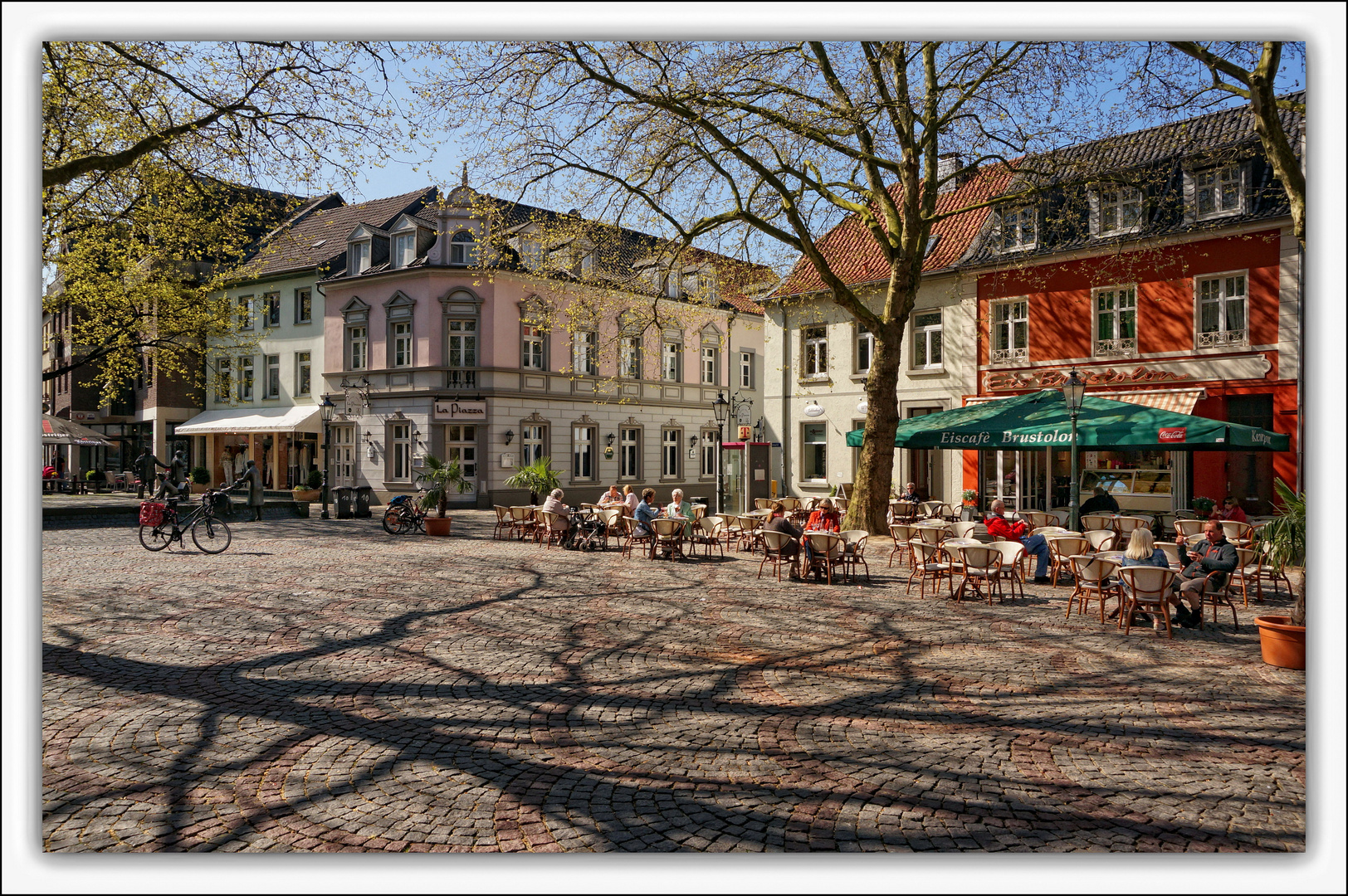 Kempen - Frühlingsmorgen auf dem Buttermarkt Foto & Bild | architektur ...