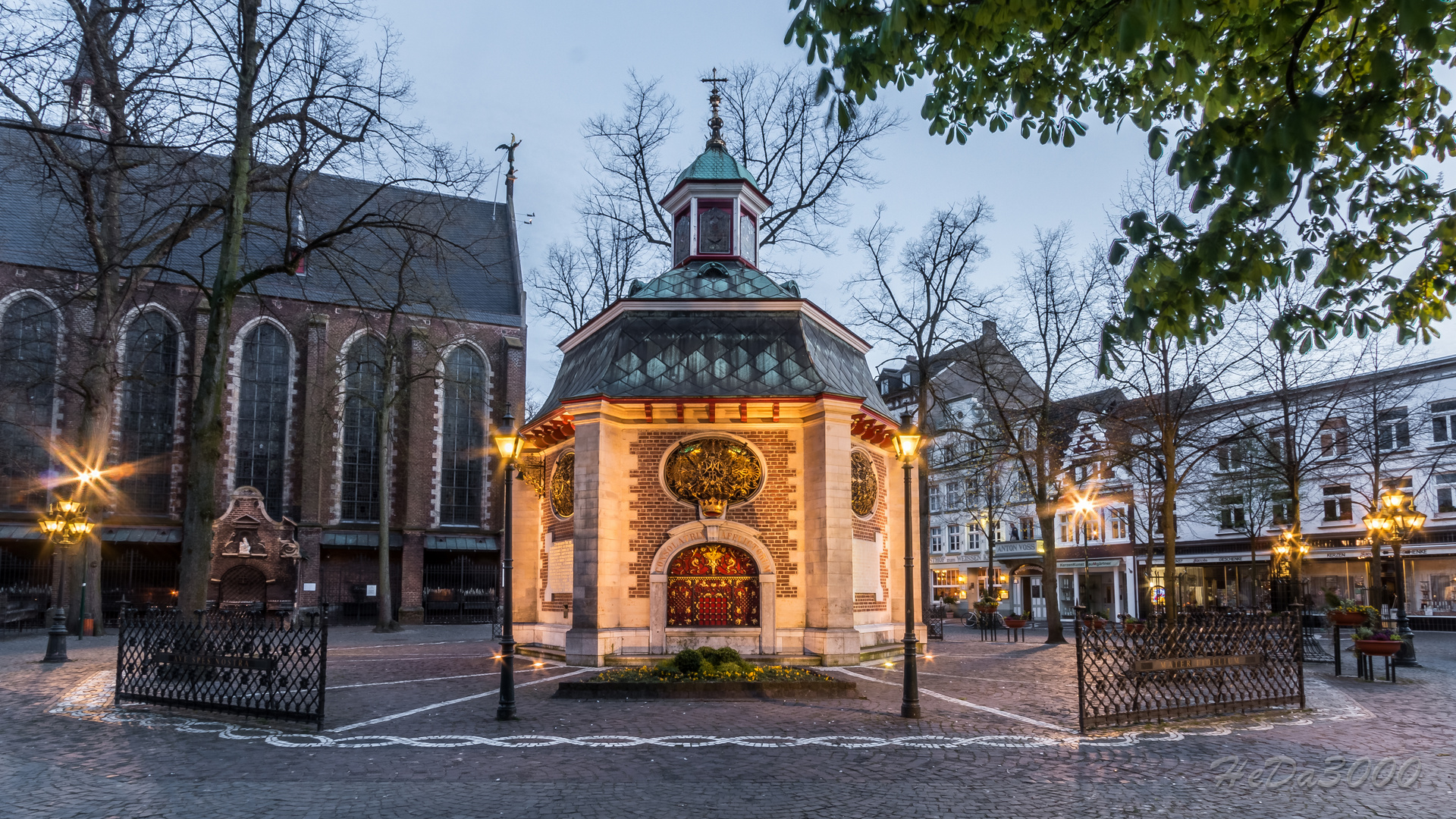 Kevelaer, Kapellenplatz, die Gnadenkapelle Foto & Bild | architektur ...