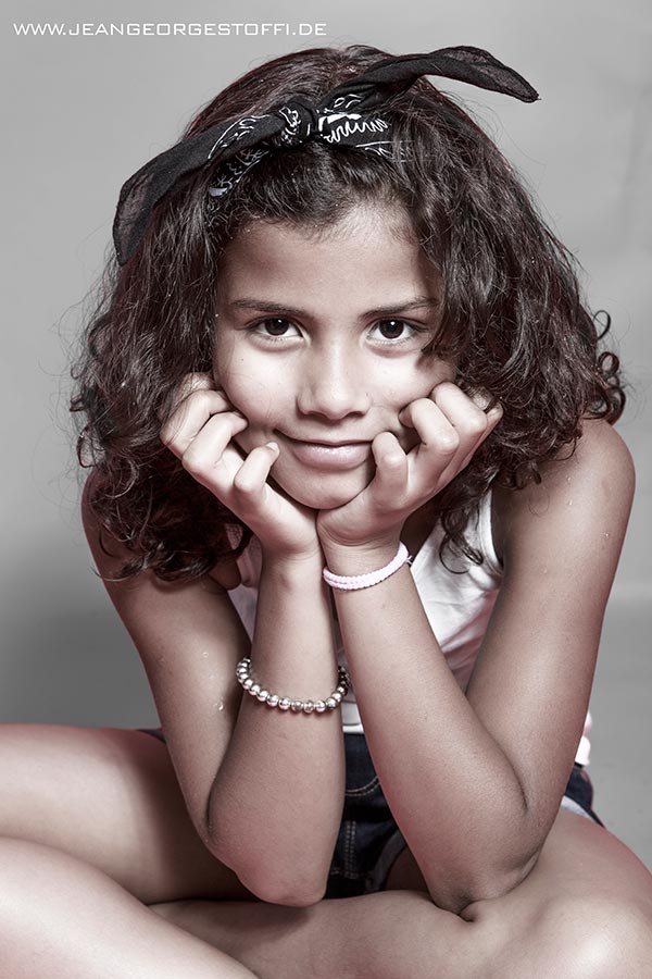 Kinder Portrait Studio Foto & Bild | kinder, portraits, schneidersitz Bilder auf fotocommunity