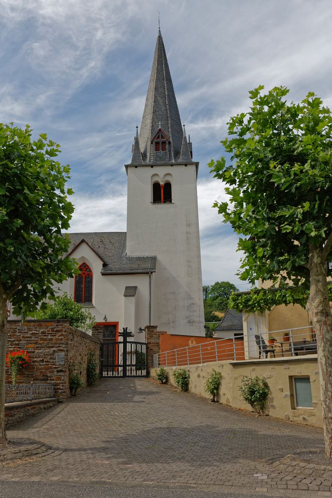 Kirche Briedern Foto & Bild | urlaub, fotos, world Bilder auf fotocommunity