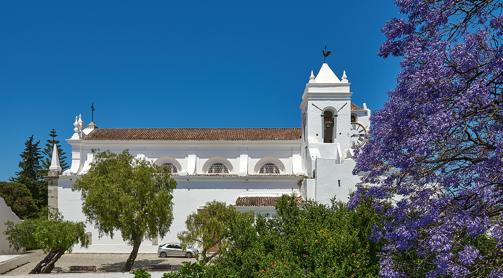 Kirche Santa Maria do Castelo (St Mary's Church) in der Altstadt von ...