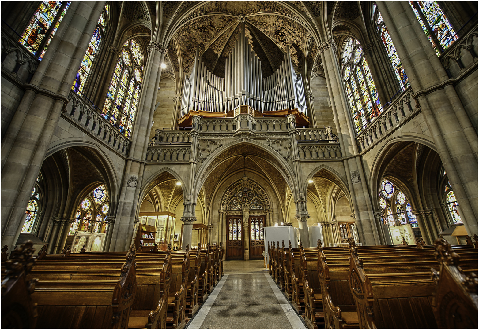 Kirchenraum der Gedächtniskirche Foto & Bild | kirche, hdr, kirchen ...